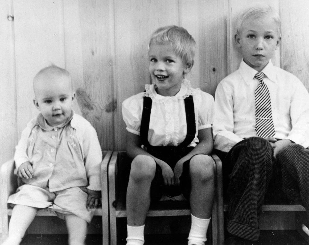 Quick Facts | Sarah Weeks